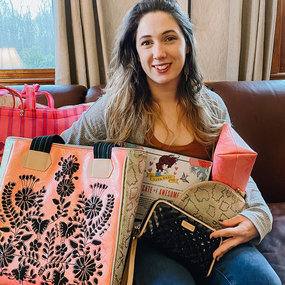 BRIDGET B – Consuela