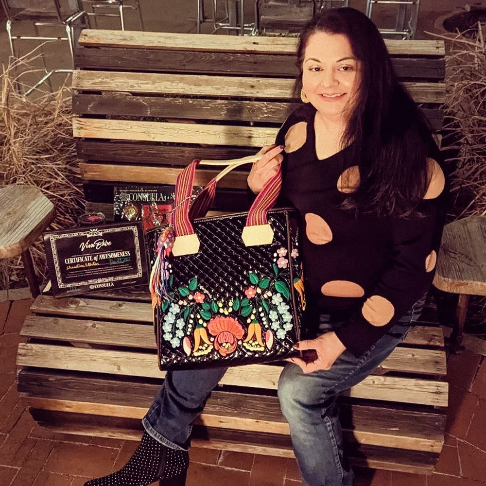 Christina E – Consuela