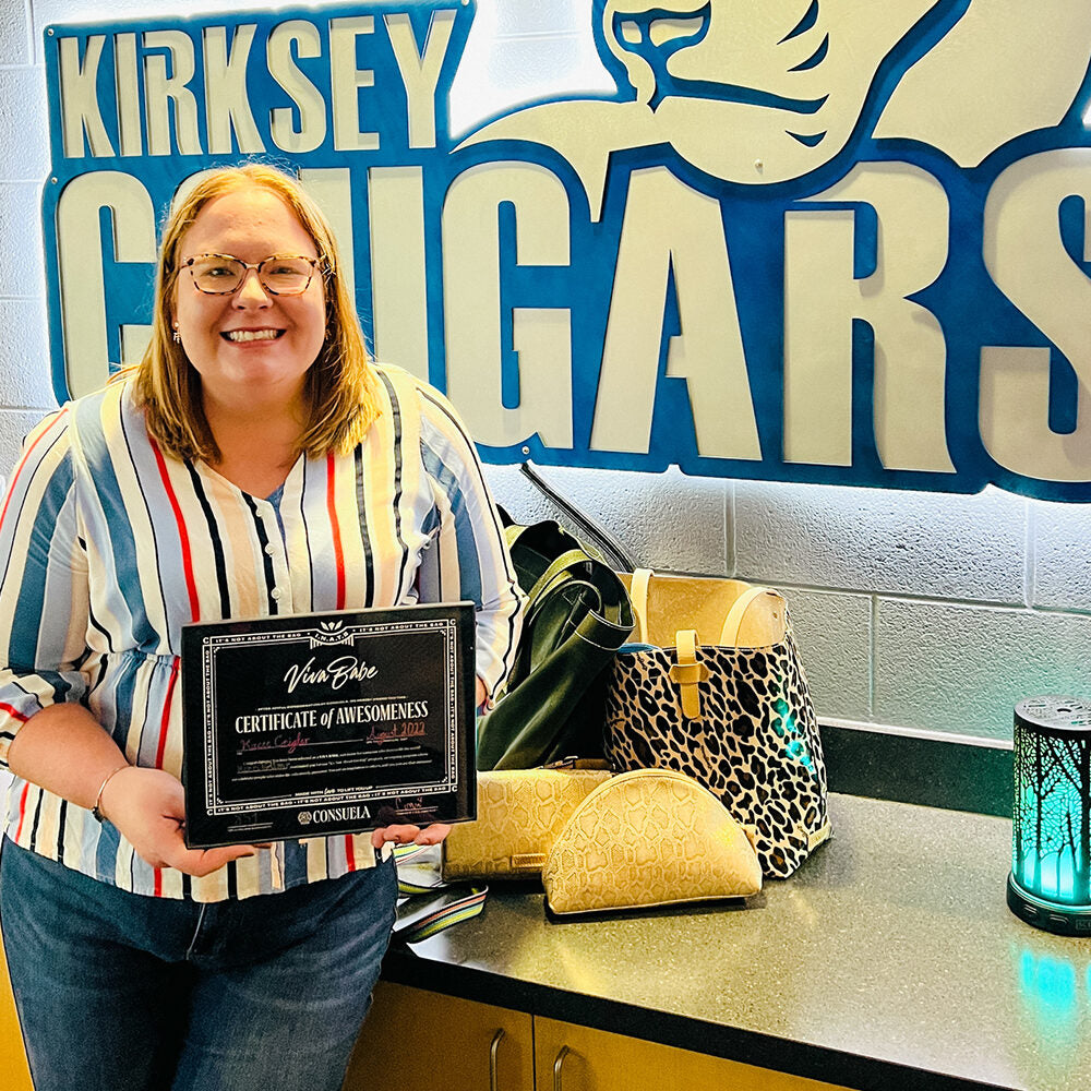 Kacee C – Consuela