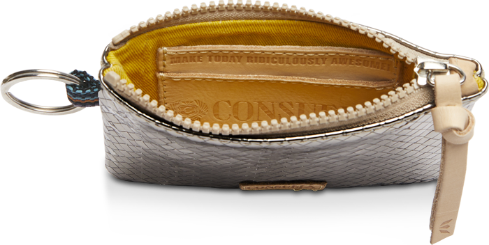 Kyle Pouch – Consuela